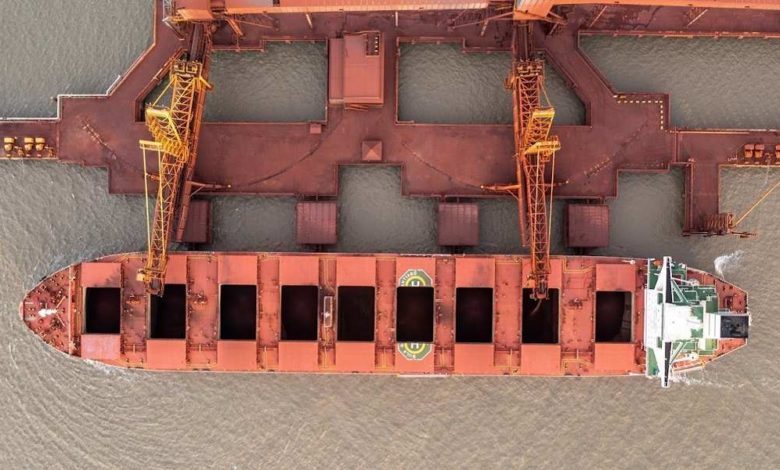 Staggered week for shipping market