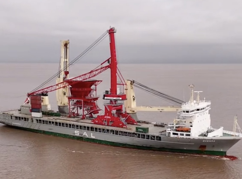 New £11.4m Liebherr crane arrives at Bristol Port